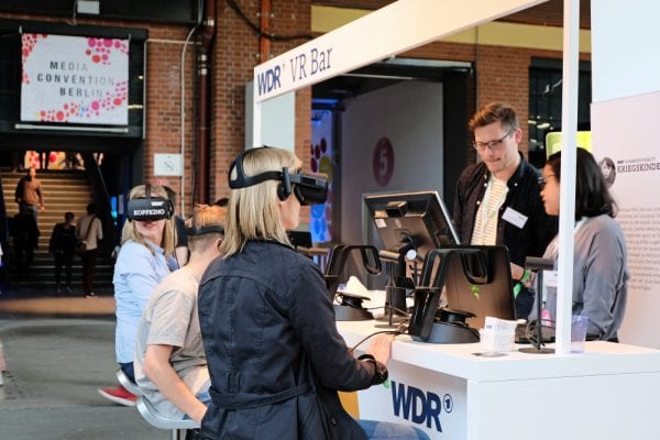 4 Ways To Use Virtual Reality In Event Management – Pinheads